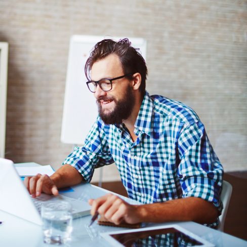 10 things you'll never catch genuinely classy people doing in public ...