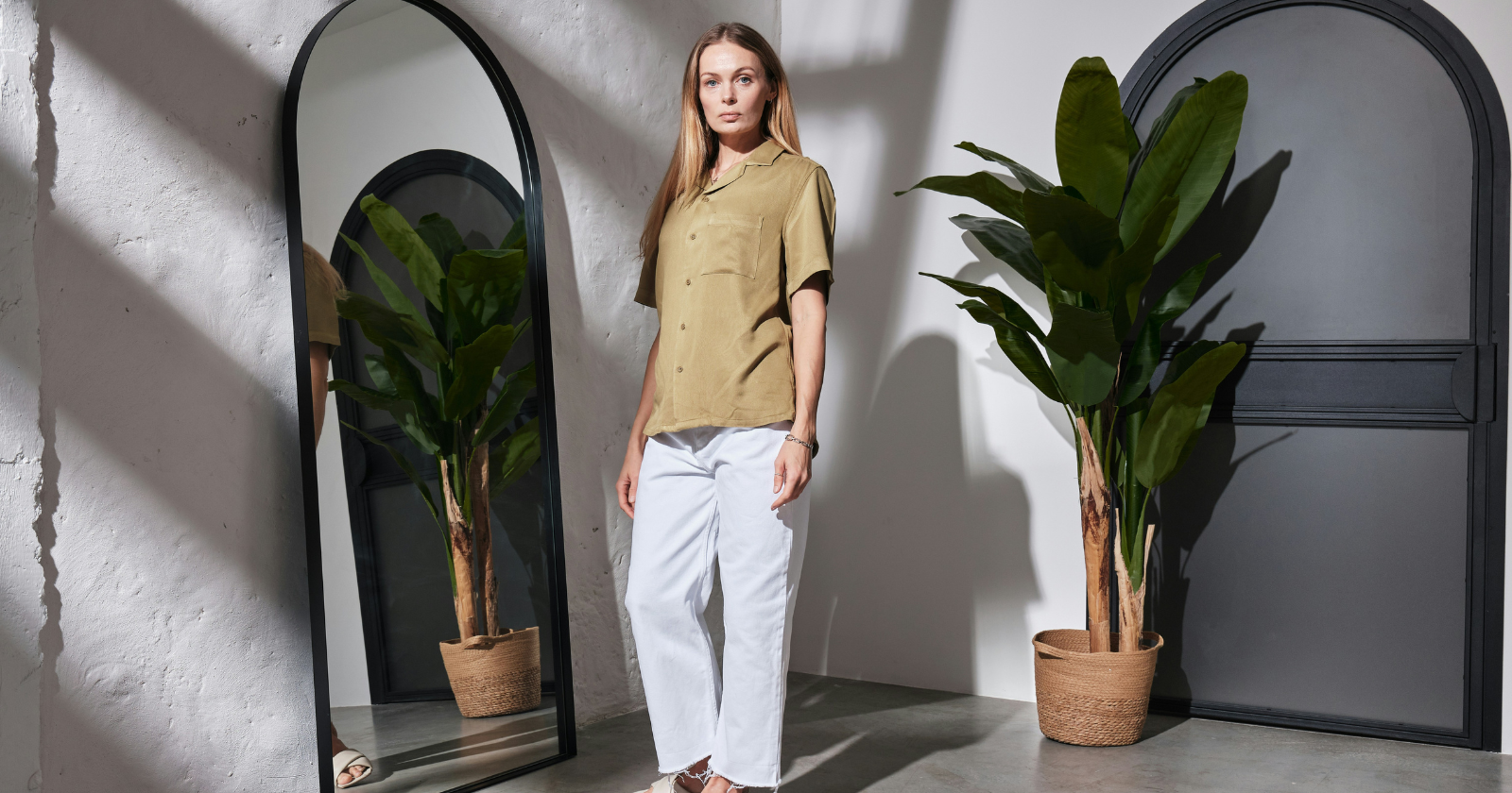 8 things every “cool mom” wore in the 2000s that are now ironically ...