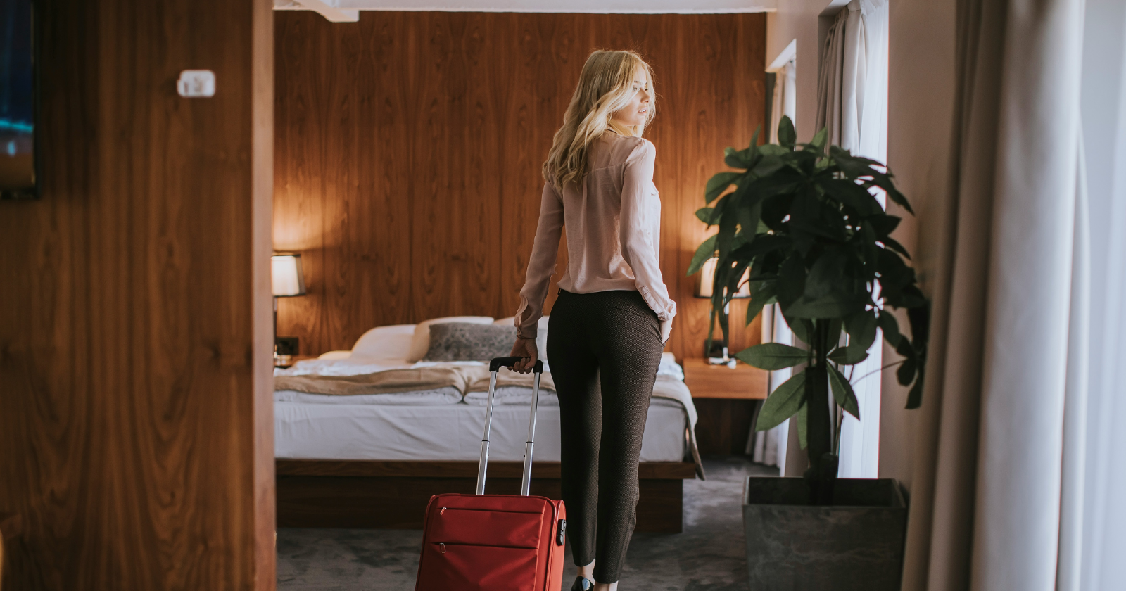 I’ve stayed in hundreds of Airbnbs — here are 7 subtle red flags I look ...