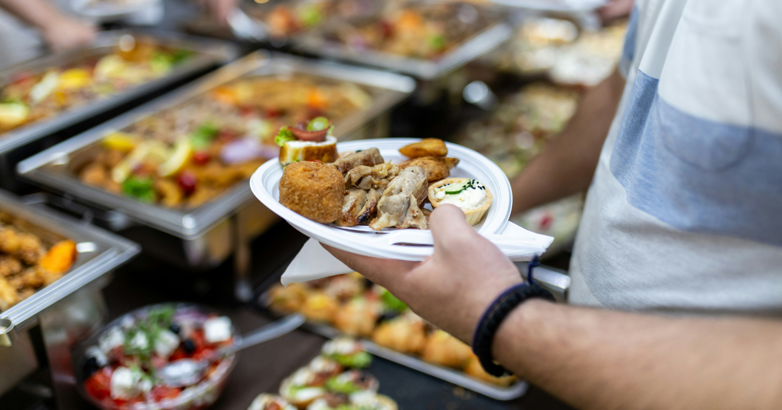 7 things boomers do at hotel breakfast buffets that make millennials ...