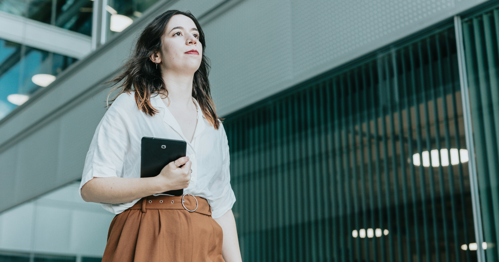 8 capsule wardrobe essentials lower middle class women skip that ...