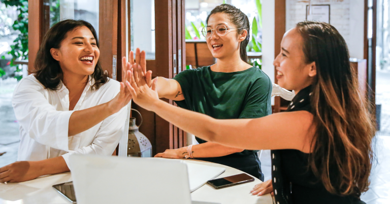 10 small gestures classy women make that leave lasting impressions ...