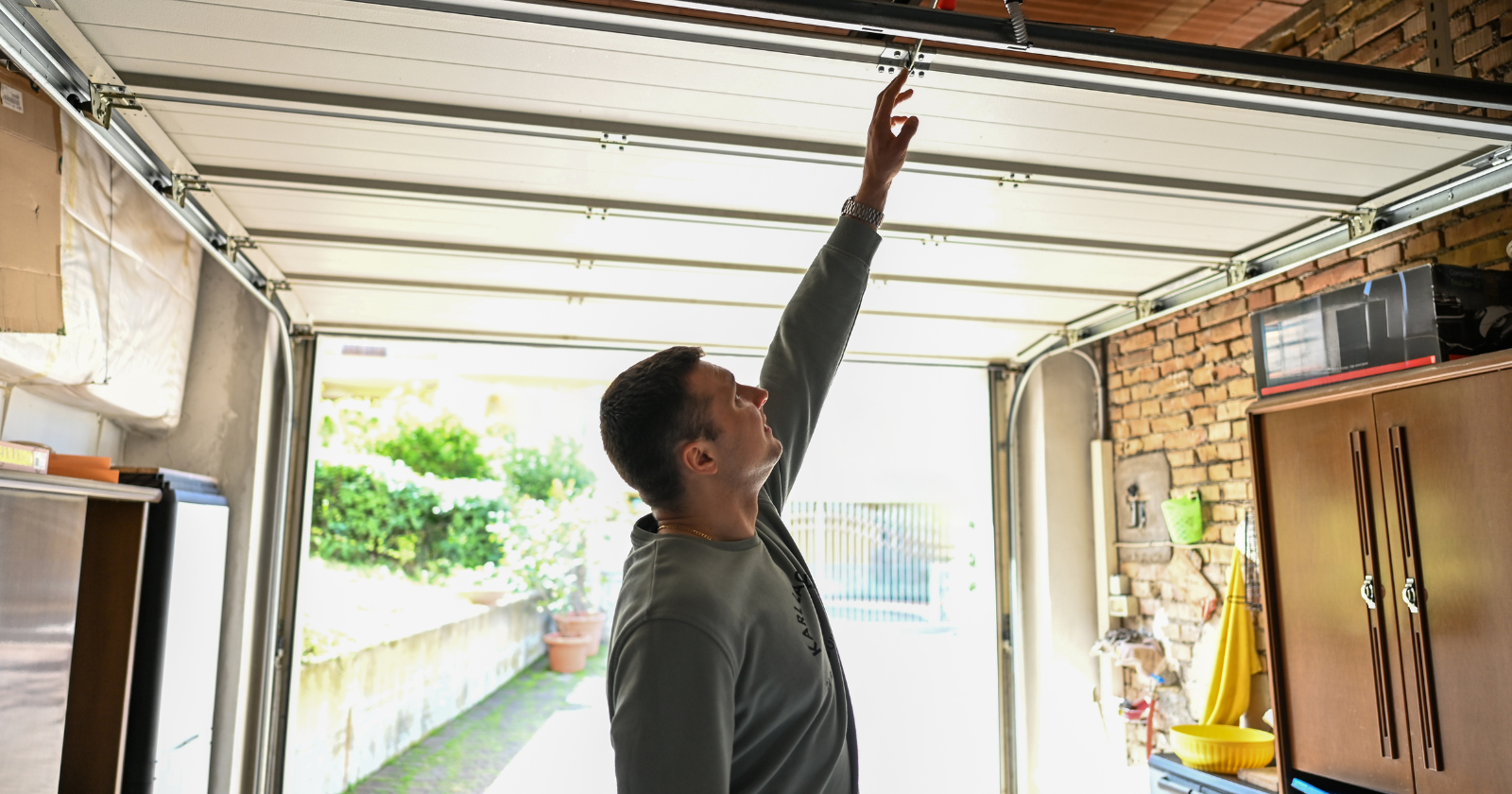 8 things boomers still keep in their garage that have been there since ...