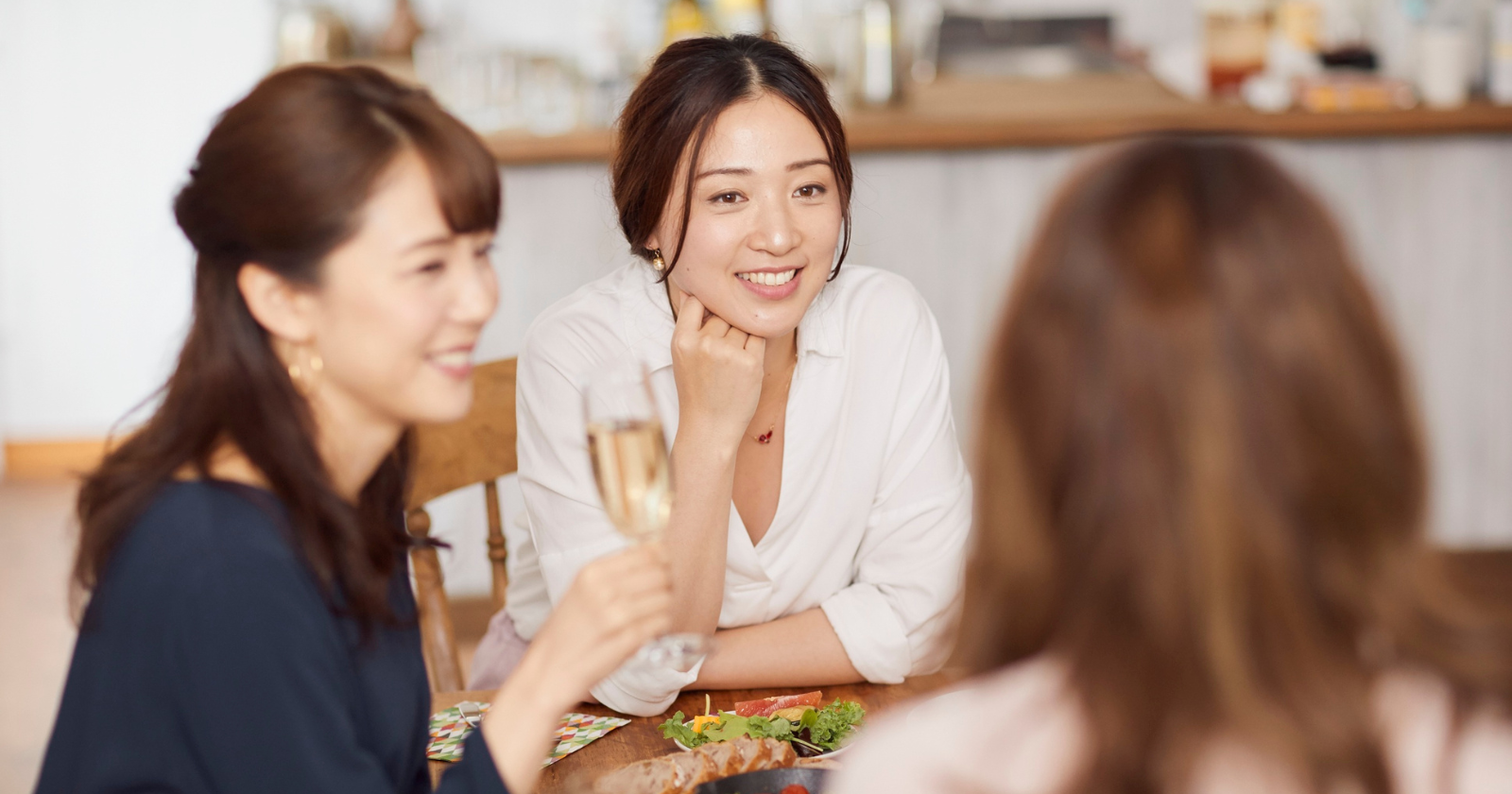 8 things genuinely classy people never do in restaurants, no matter how ...