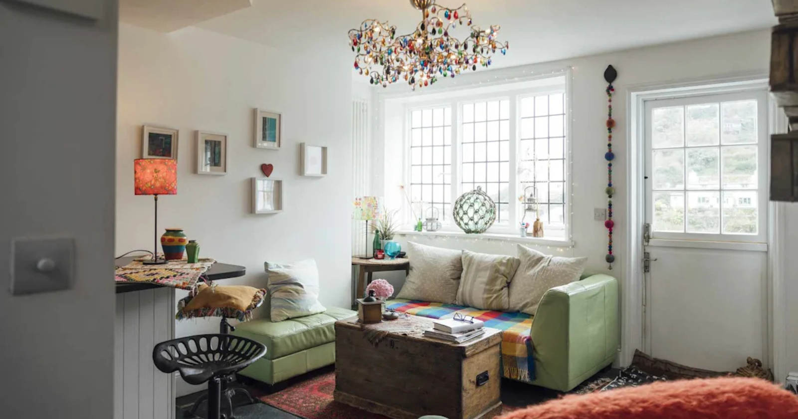 8 things lower-middle-class families keep in their living room that ...