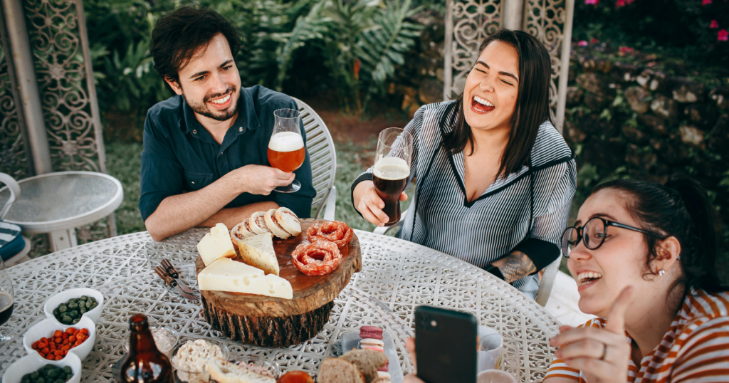 8 things lower middle class people do when wealthy friends invite them ...