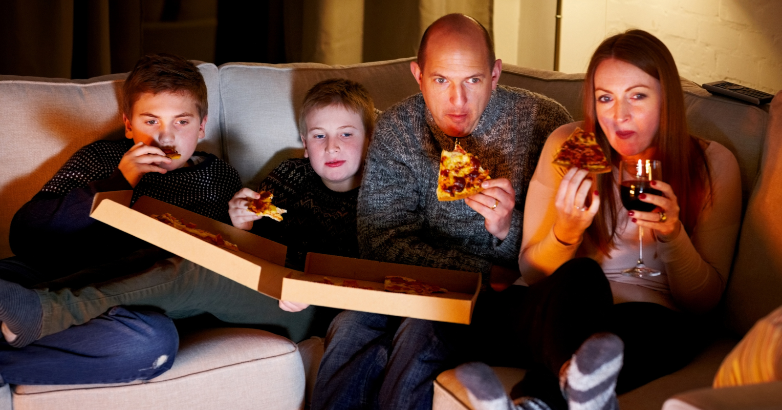 10 Friday night traditions from the 90s that made weekends feel like ...