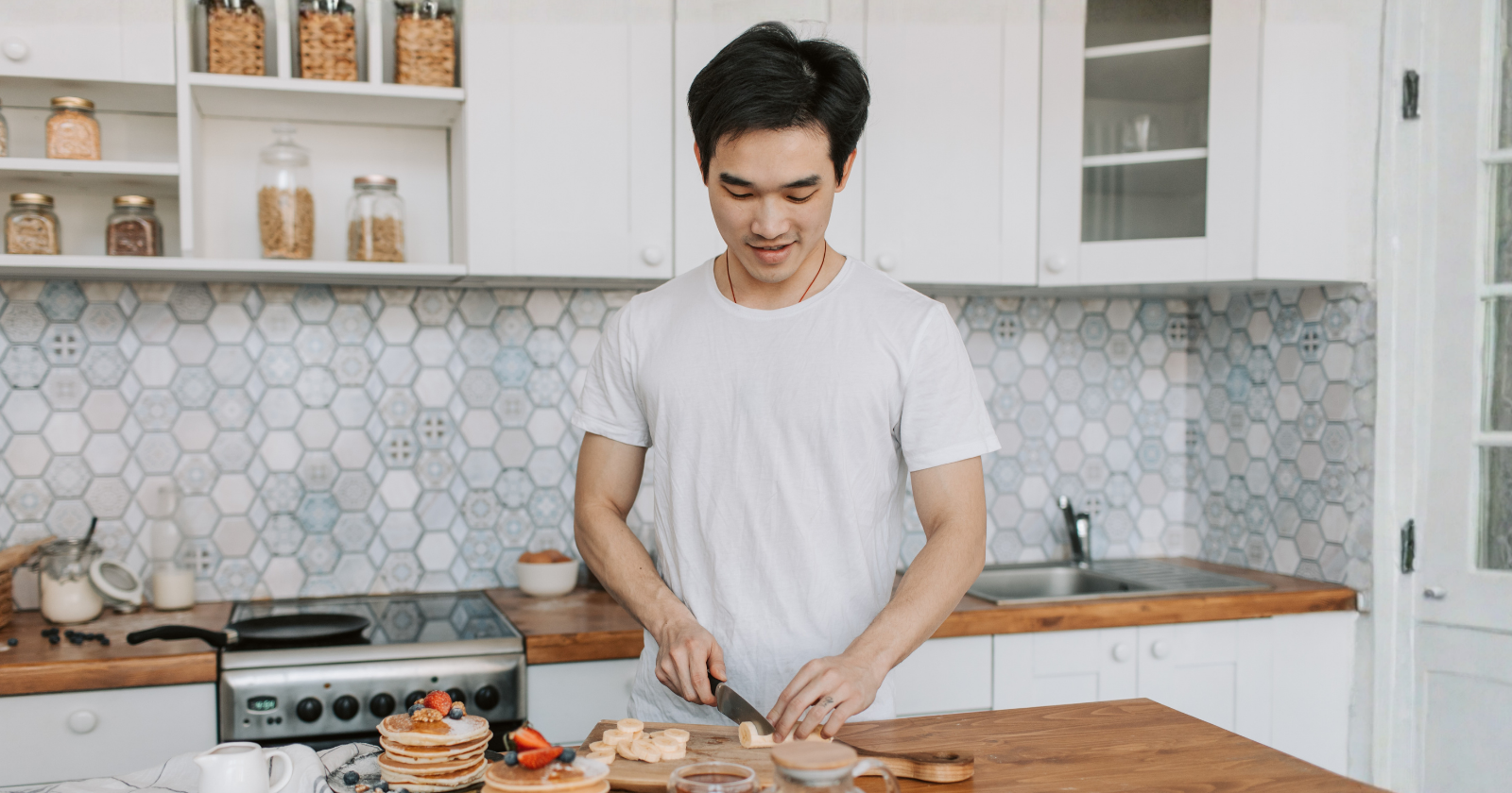 I grew up working class but now attend dinner parties in wealthy ...